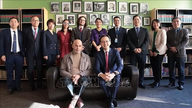 Communist Party USA shows confidence in Viet Nam's new development path ...