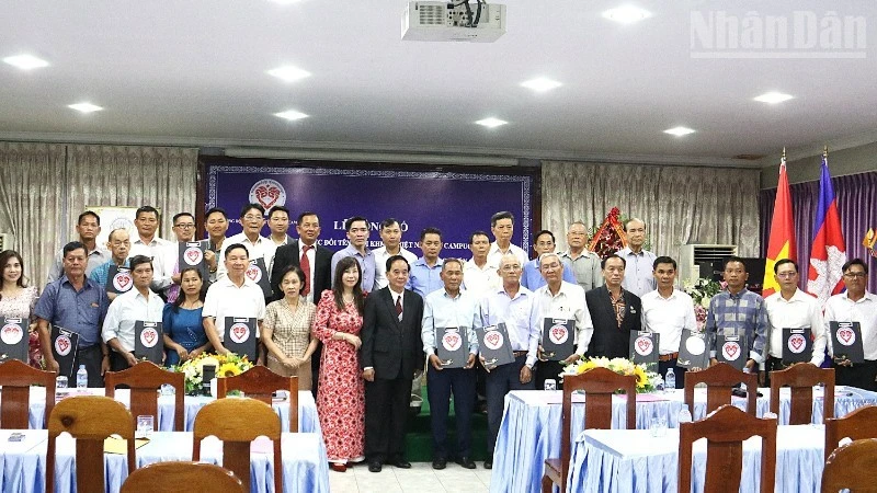 Promoting the role of a strong pillar of support for Vietnamese ...