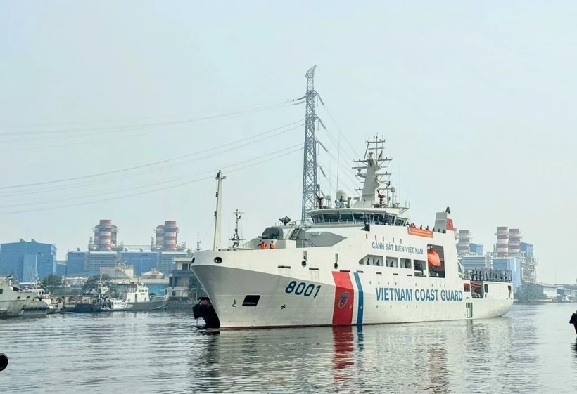 Viet Nam Coast Guard ship visits Indonesia to enhance maritime ...
