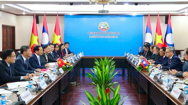 Vietnam and Laos stand side by side on the path of development | Nhan ...