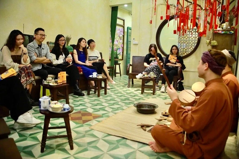 Spreading the art of Xam singing among young people | Nhan Dan Online