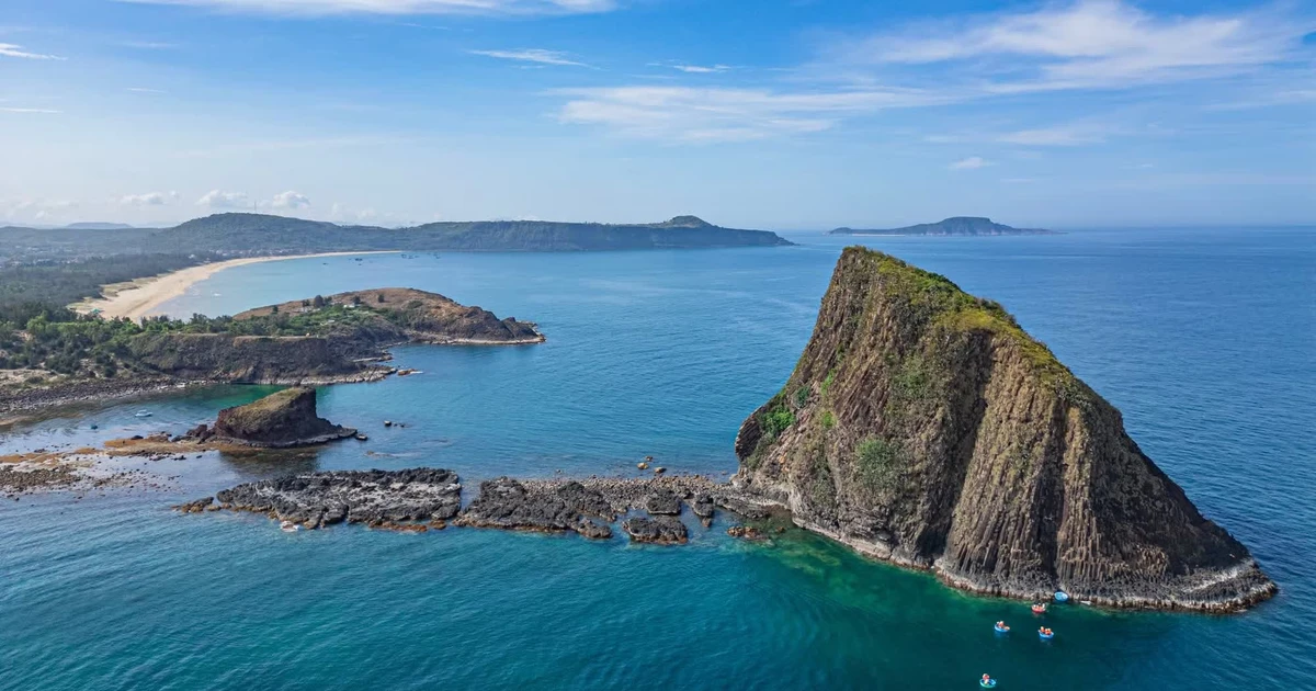 In pictures: Coral masterpiece amid a million-year-old volcanic ...
