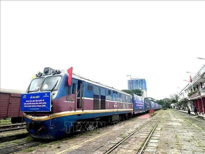 Freight transport via China-Vietnam cross-border trains posts rapid growth | Nhan Dan Online