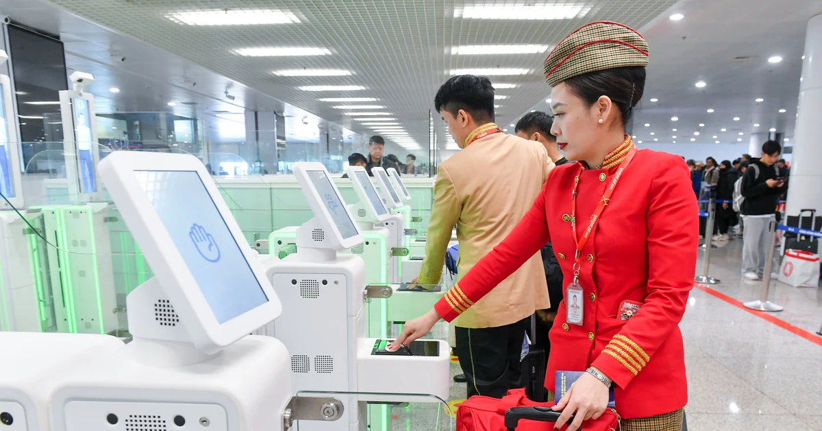 [In Pictures] Automatic immigration gates system at Noi Bai Airport ...