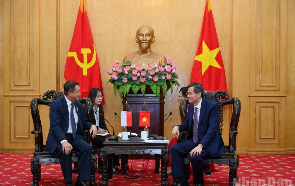 HCMA President receives delegations from Singaporean, Timorese parties