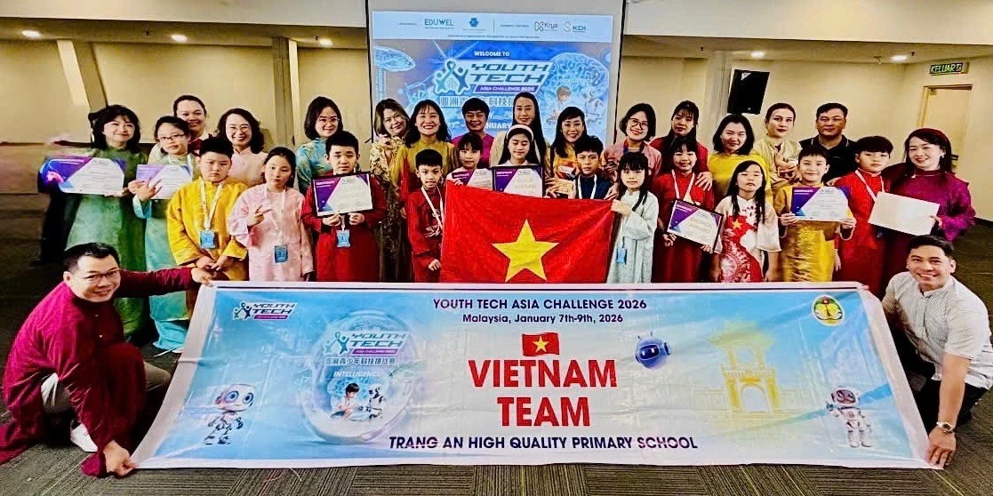 Hoan Kiem Ward’s students shine at Youth Tech Asia Challenge 2026 ...