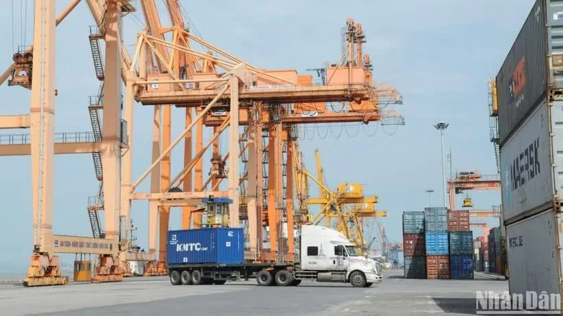 AI reshapes modern logistics industry