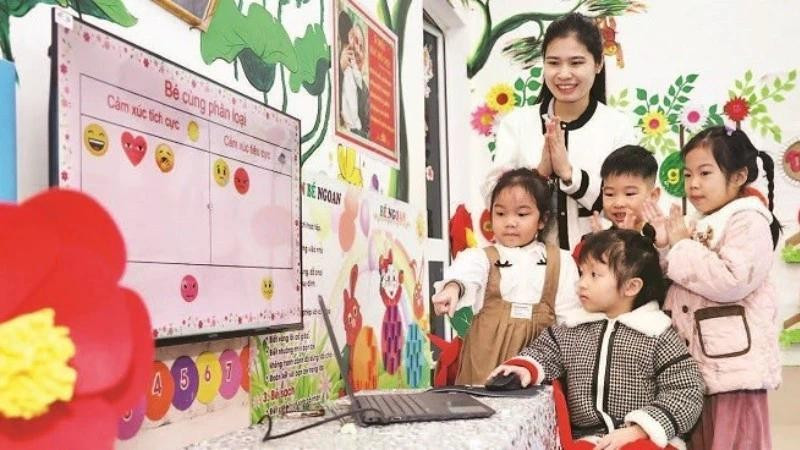 The “education triangle” together address challenges | Nhan Dan Online