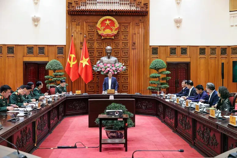 PM requests development of modern, hi-tech, dual-use defence industry ...