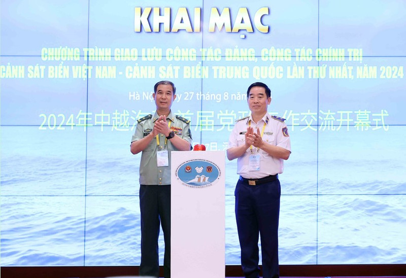 Vietnamese, Chinese coast guards hold 1st exchange programme on Party, political affairs | Nhan ...